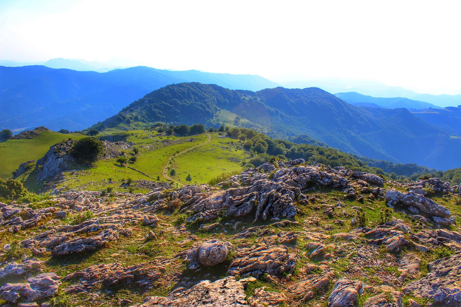 Monte arriba a las cumbres de Izarraitz | Urola Turismoa