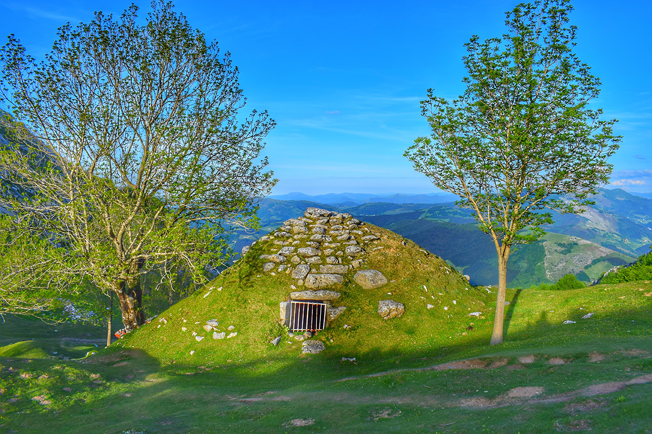 Monte arriba a las cumbres de Izarraitz | Urola Turismoa